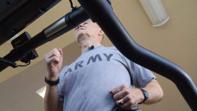 74-year-old Army veteran's workouts help him connect to himself, other ...